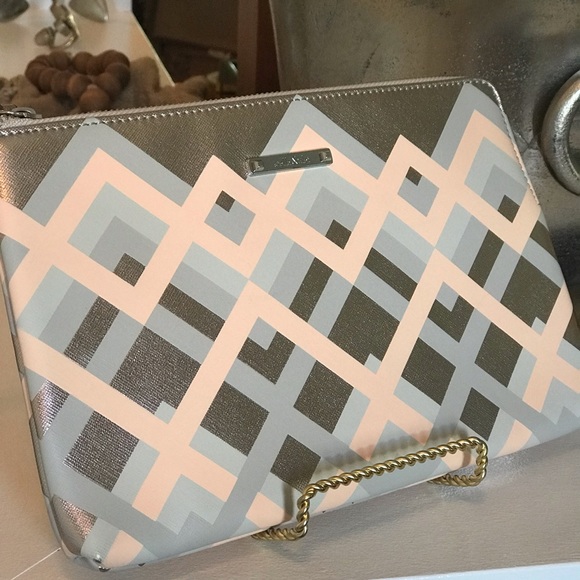 Stella & Dot | Bags | Capri Pouch | Poshmark